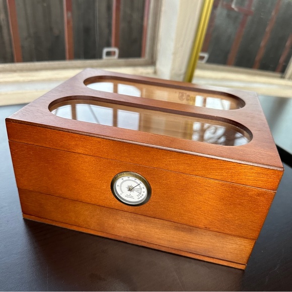 cool knight | Storage & Organization | Cool Knight Cigar Humidor With ...